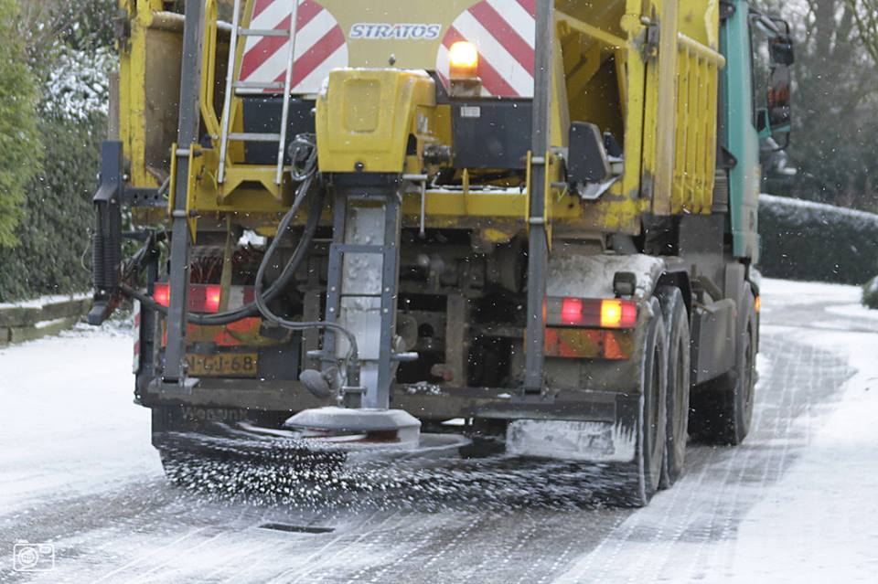 Strooien van wegen bij gladheid | Gemeente Voorst